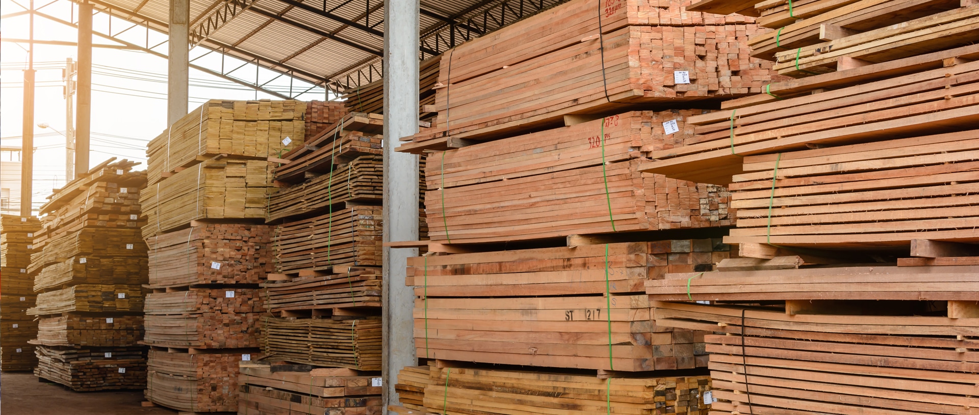Lumber Industry Solutions - AT Packaging / Emballages AT
