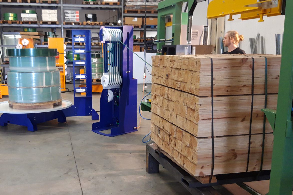 Lumber Industry Solutions - AT Packaging / Emballages AT